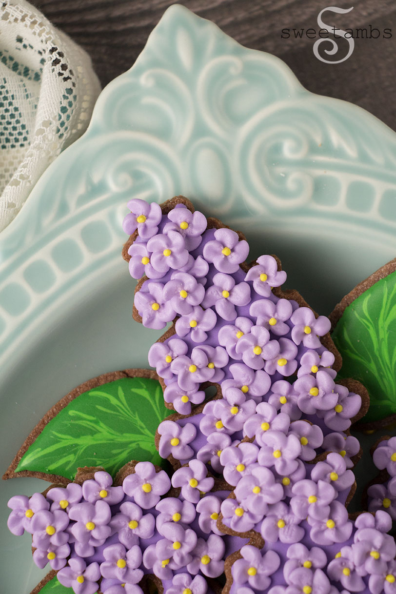 How To Decorate Lilac Cookies With Royal Icing (Cookie Club Premium ...